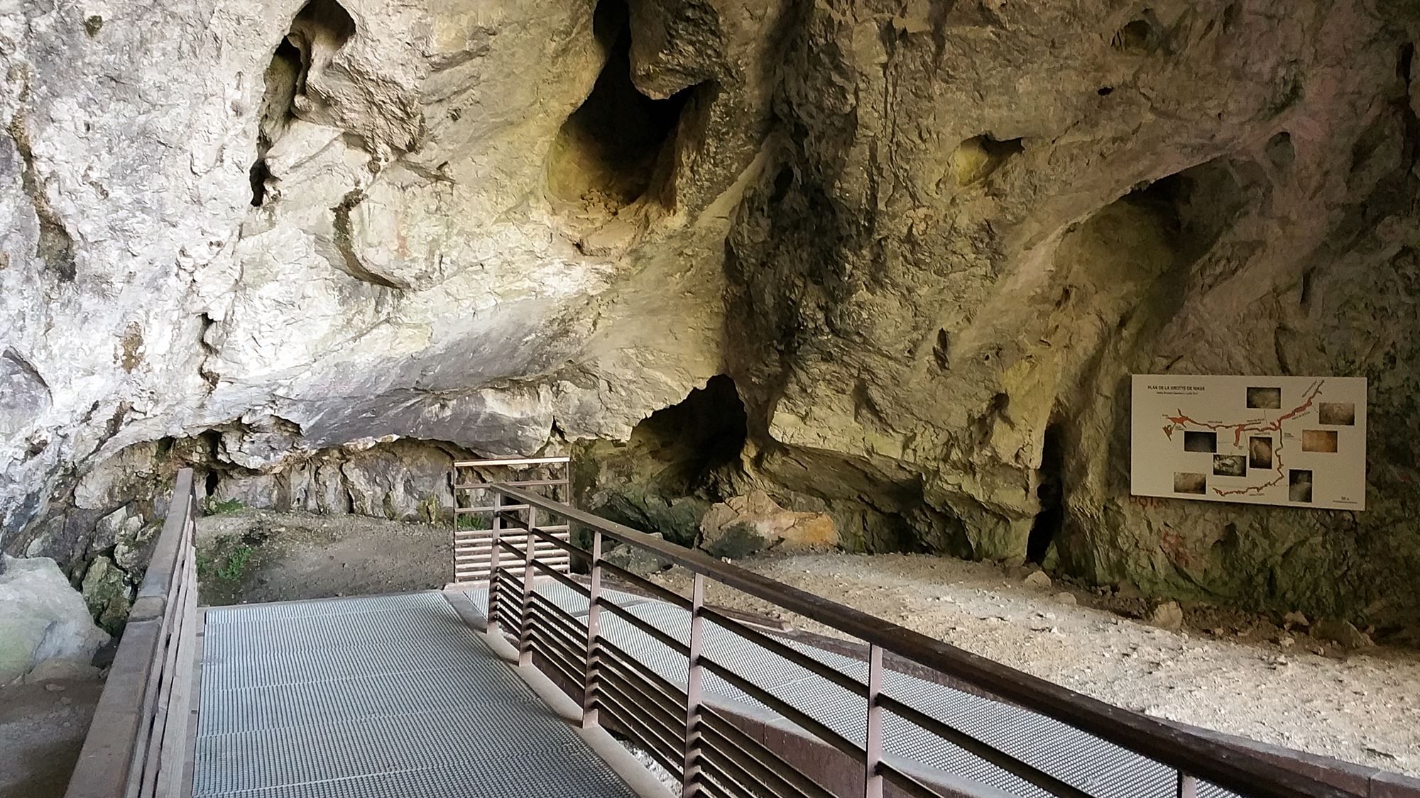 A Guide to Prehistoric Cave Art in France – Archaeology Travel