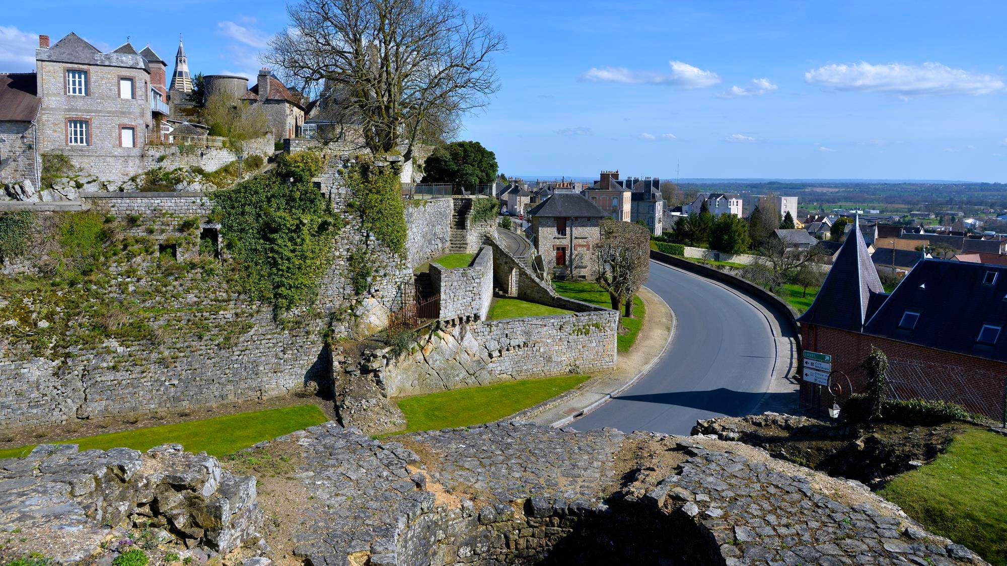 Medieval Walled Towns, Fortresses & Castles in Normandy