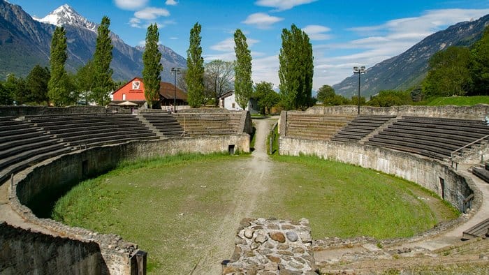 Amphitheatres of the Roman World - Archaeology Travel